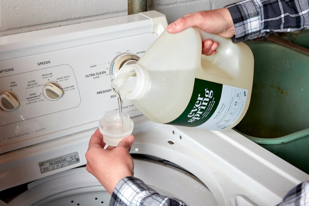 How to Get Oil Out of Clothes: 2 Effective Methods