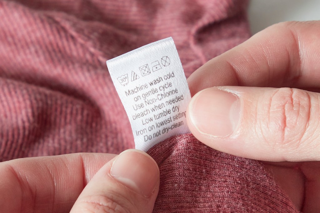 How to Get Oil Out of Clothes: 2 Effective Methods