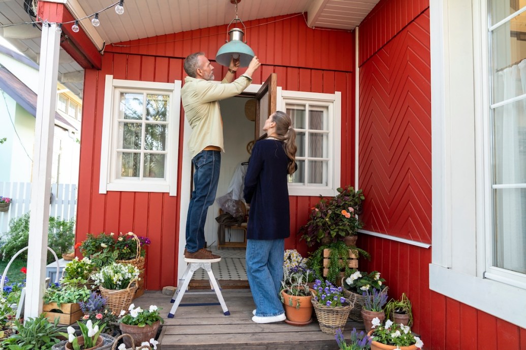 Flickering Lights at Home: DIY Fixes + When to Call a Pro