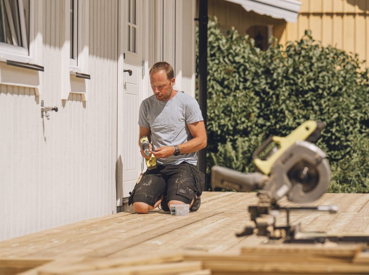 How to Replace Deck Boards the Right Way
