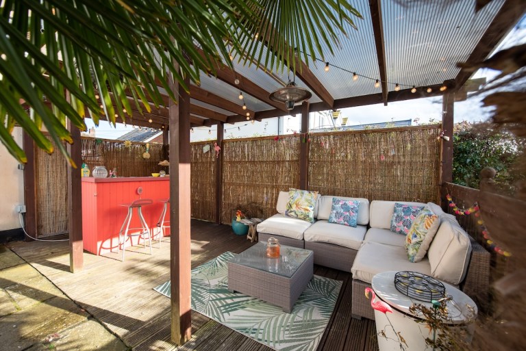 What Is a Cabana, Anyway? - Bob Vila