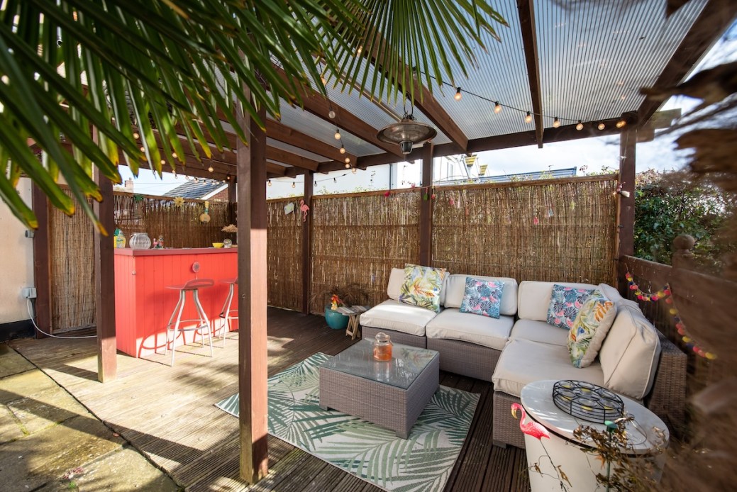 What Is a Cabana, Anyway? - Bob Vila