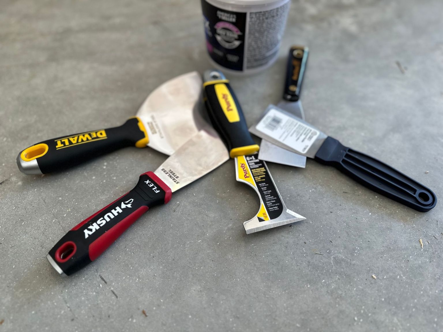 I Tested The Best Putty Knives, See My Absolute Favorite