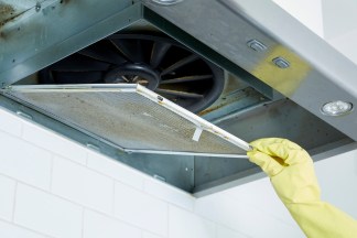 How to Clean a Range Hood Filter the Right Way