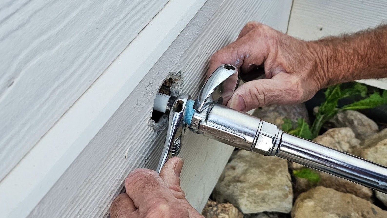 Aquor House Hydrant V1+ Review: Is it Worth It's Cost?