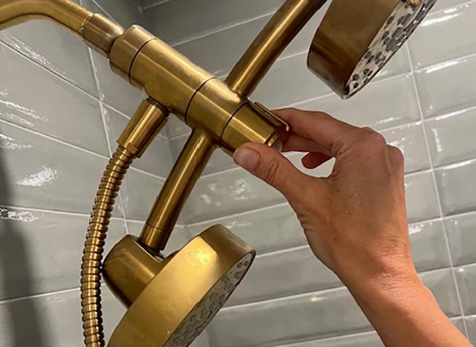 This Simple Swap Instantly Upgraded My Bathroom