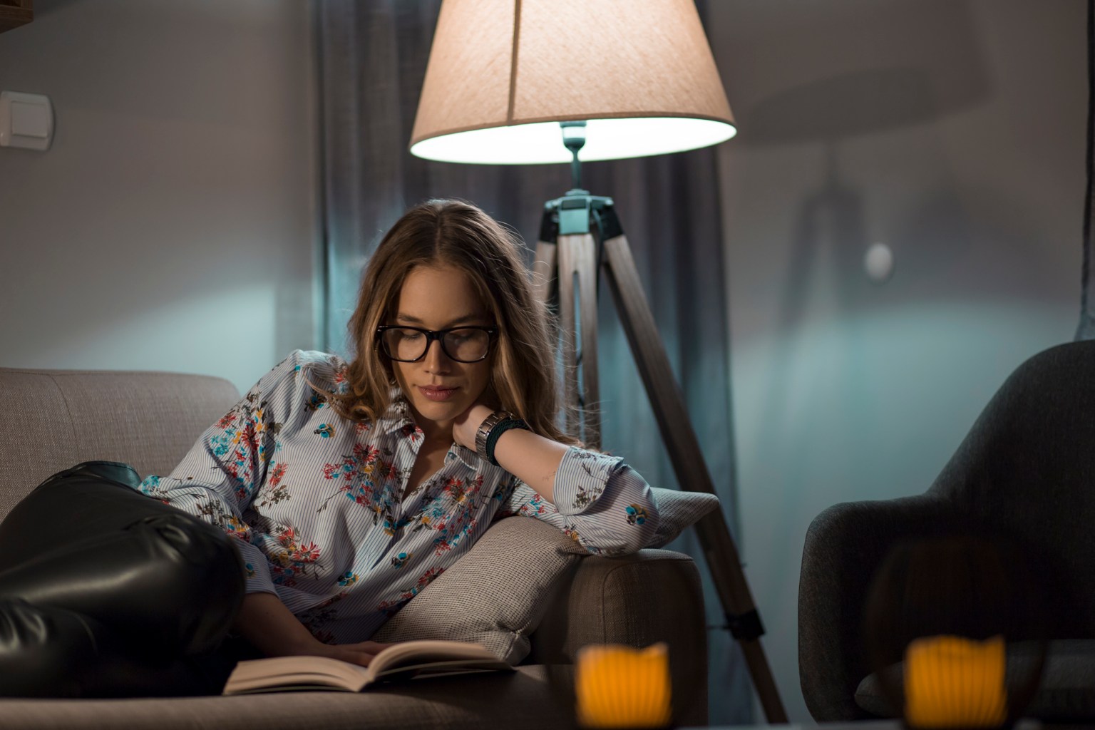 Overhead Lighting vs. Lamps: Experts Settle This Great Debate