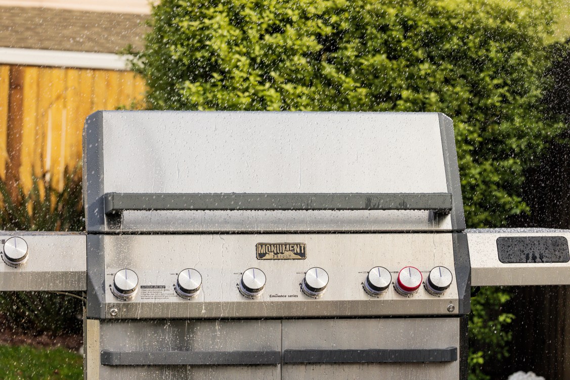 Monument Grills' New Eminence 605 Grill Is Made for Modern-Day BBQ