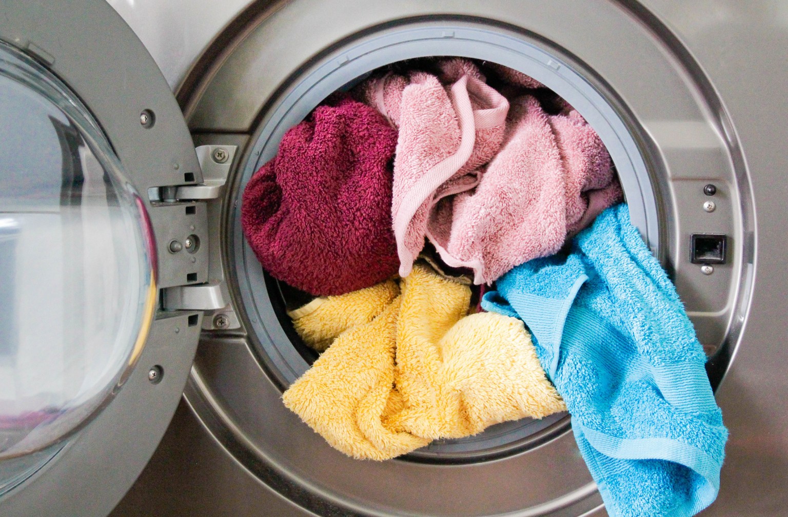 Can You Wash Bath and Kitchen Towels Together?
