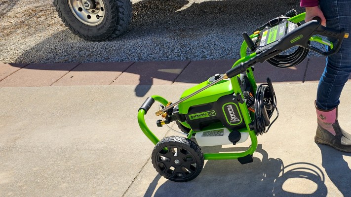 Greenworks Pressure Washer Review - Tested by Bob Vila