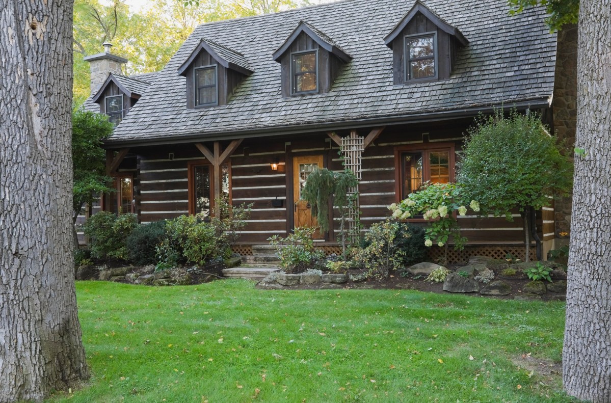 5 Types of Gardens That Complement Popular House Styles