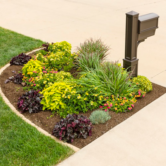 7 Mailbox Landscaping Ideas You’ll Want to Copy