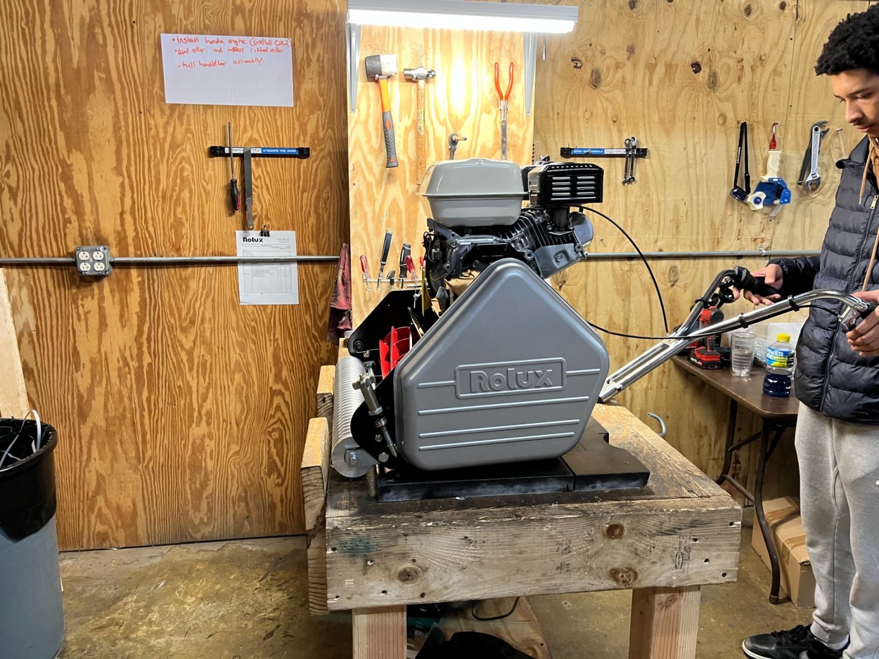 The Perfect Lawn Mower for Lawn Lovers: A Rolux X20 Review