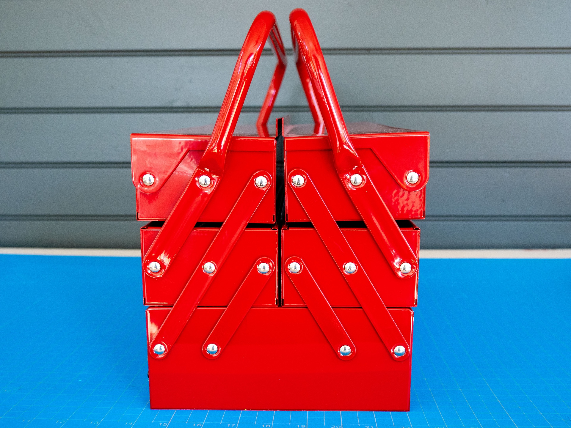 Westward Cantilever Tool Box Review - Tested by Bob Vila