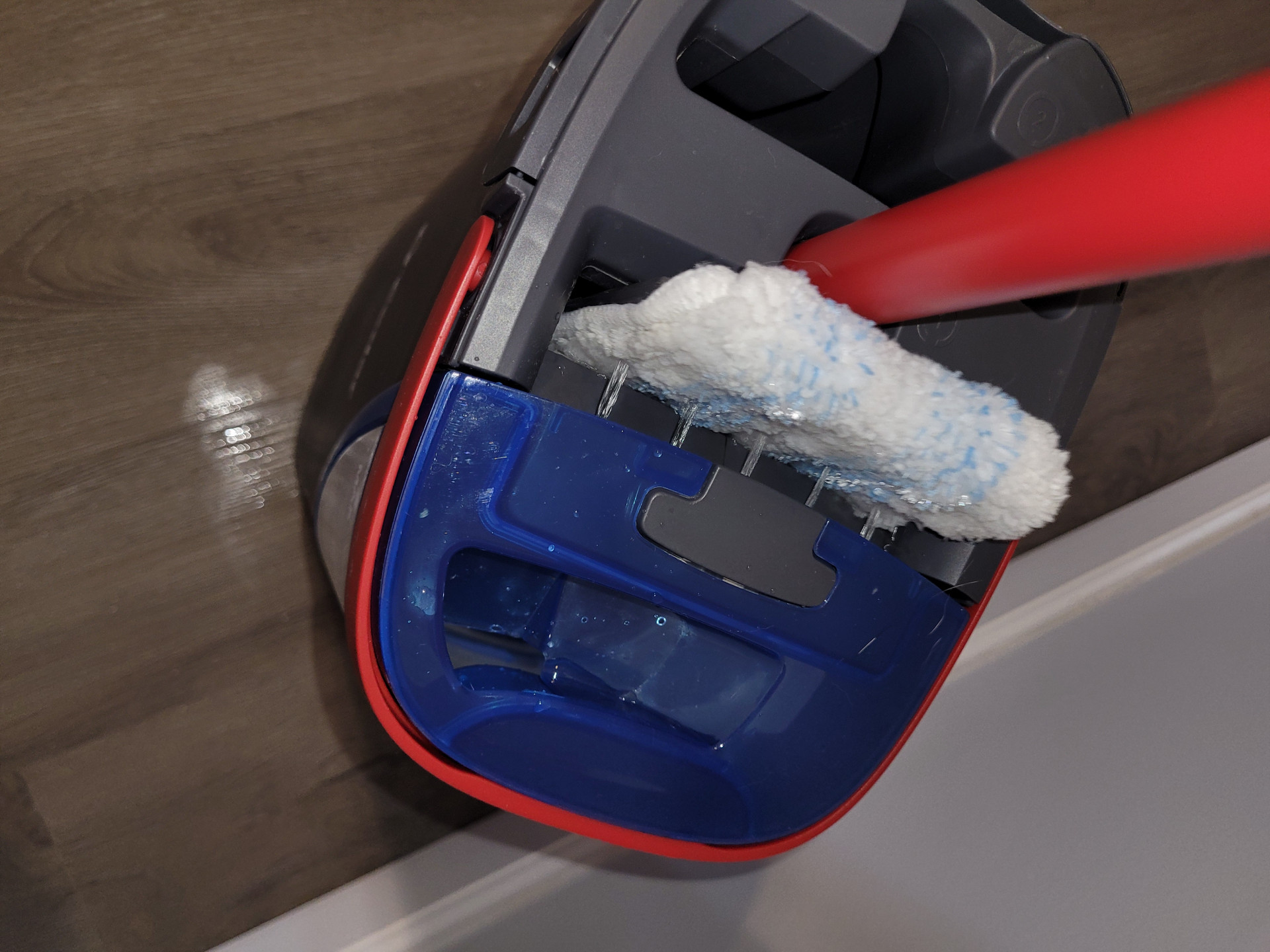 O'Cedar H2prO Flat Mop System Review: Mopping Made Cleaner